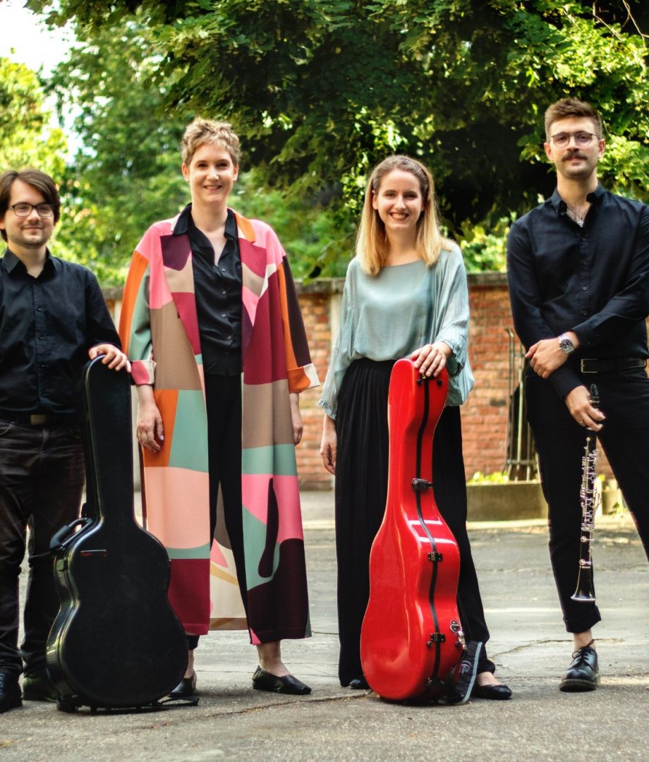 Home Marija Rašić Guitar and more